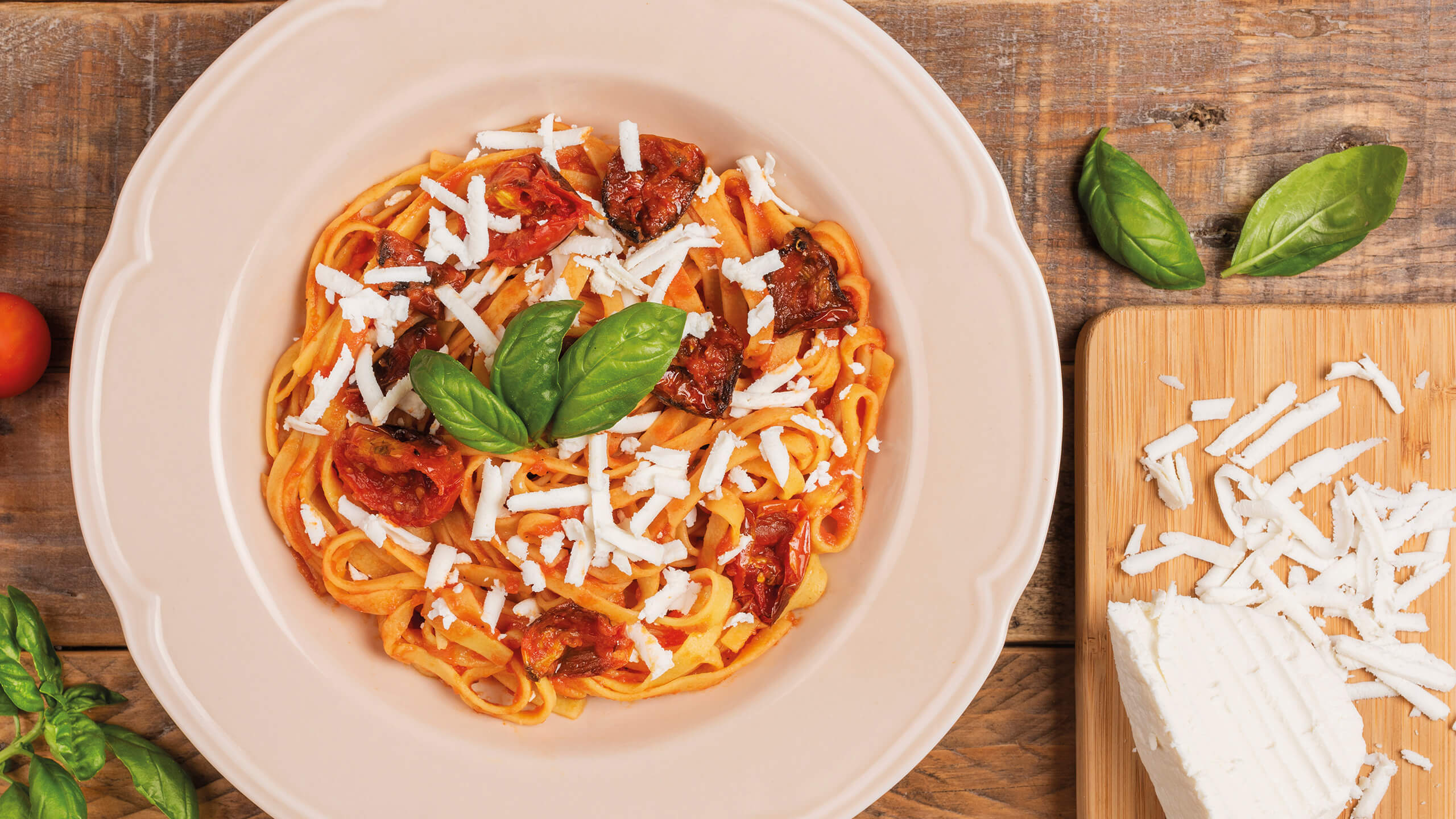 Tagliolini with roasted tomatoes, basil and salted ricotta - Agnesi
